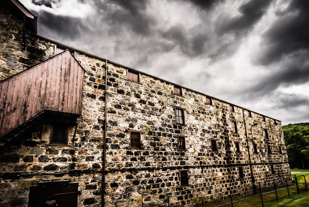 Royal Lochnagar Distillery | The Queens Own
